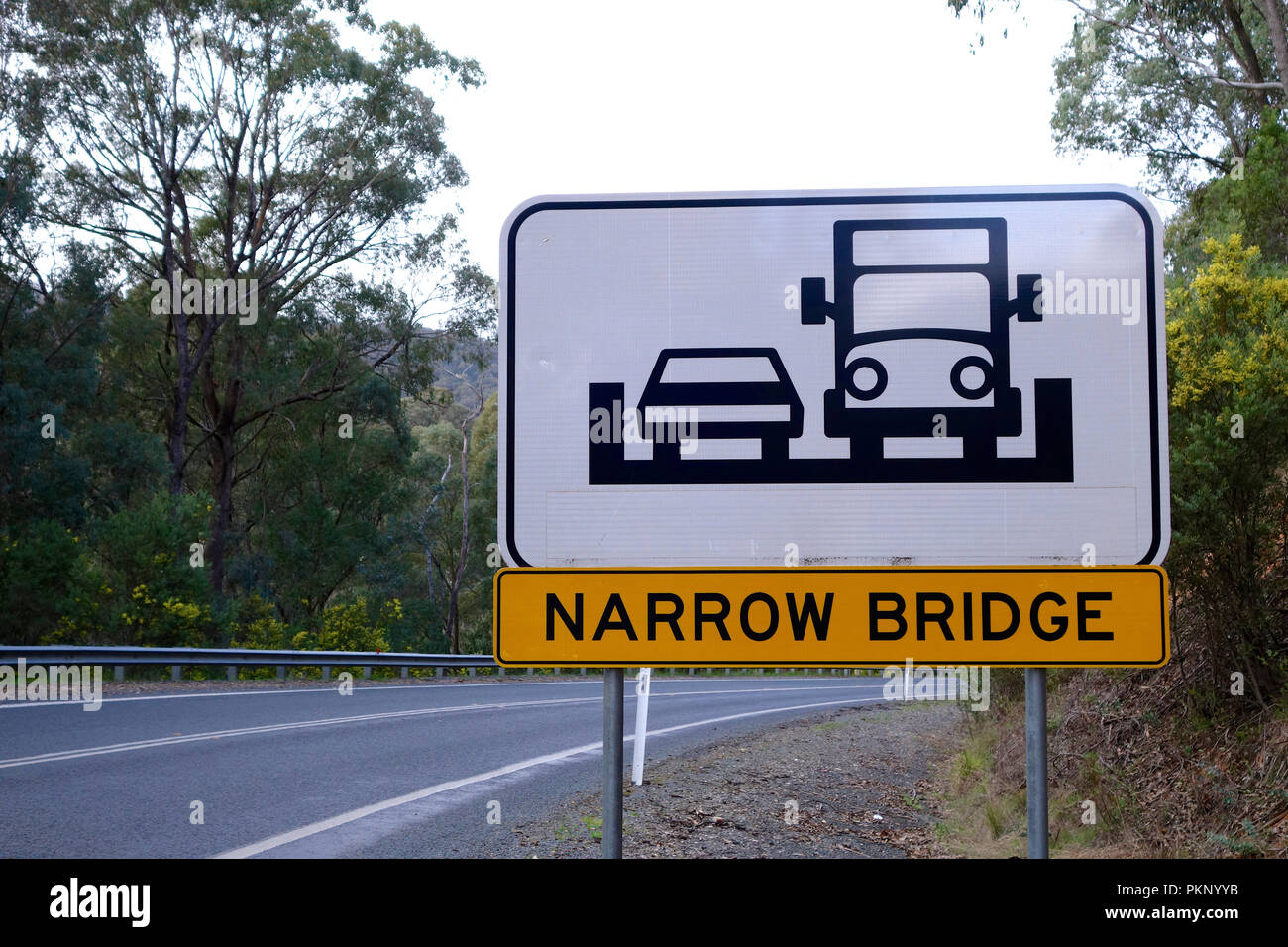 Narrow bridge sign hi-res stock photography and images - Alamy