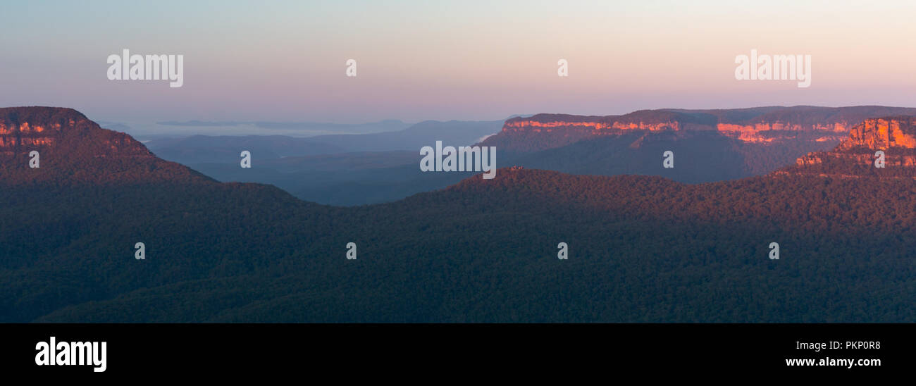 Blue Mountains Sunrise Panorama Australia Stock Photo - Alamy