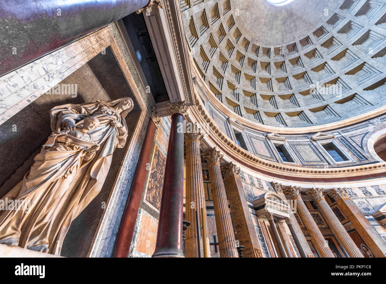 Visiting city Pantheon. Rome, Italy Stock Photo - Alamy