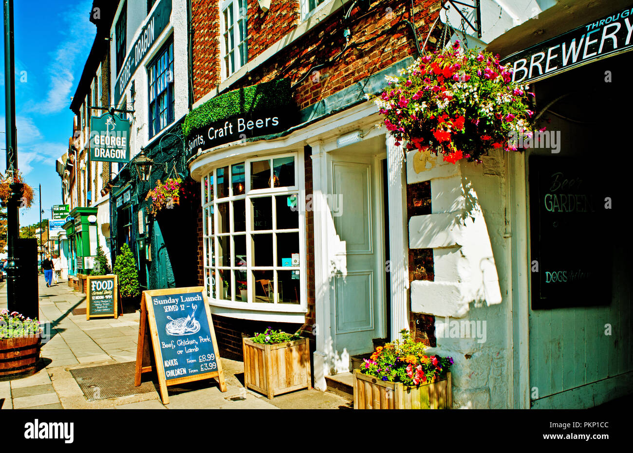 Hovingham hall hi-res stock photography and images - Alamy