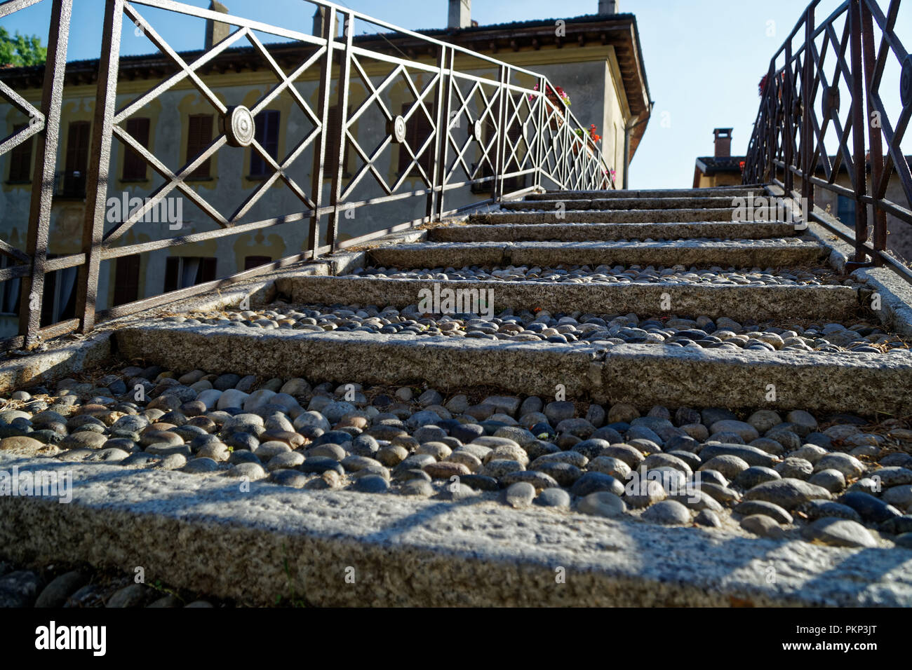 Cobblestone bridge hi-res stock photography and images - Alamy