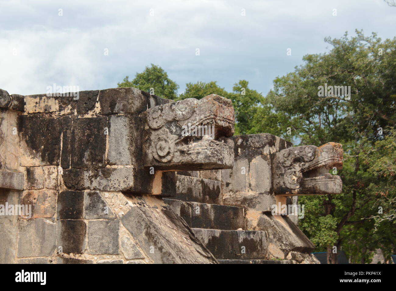 Chichén Itzá archaeological site with its splendid structures Stock ...