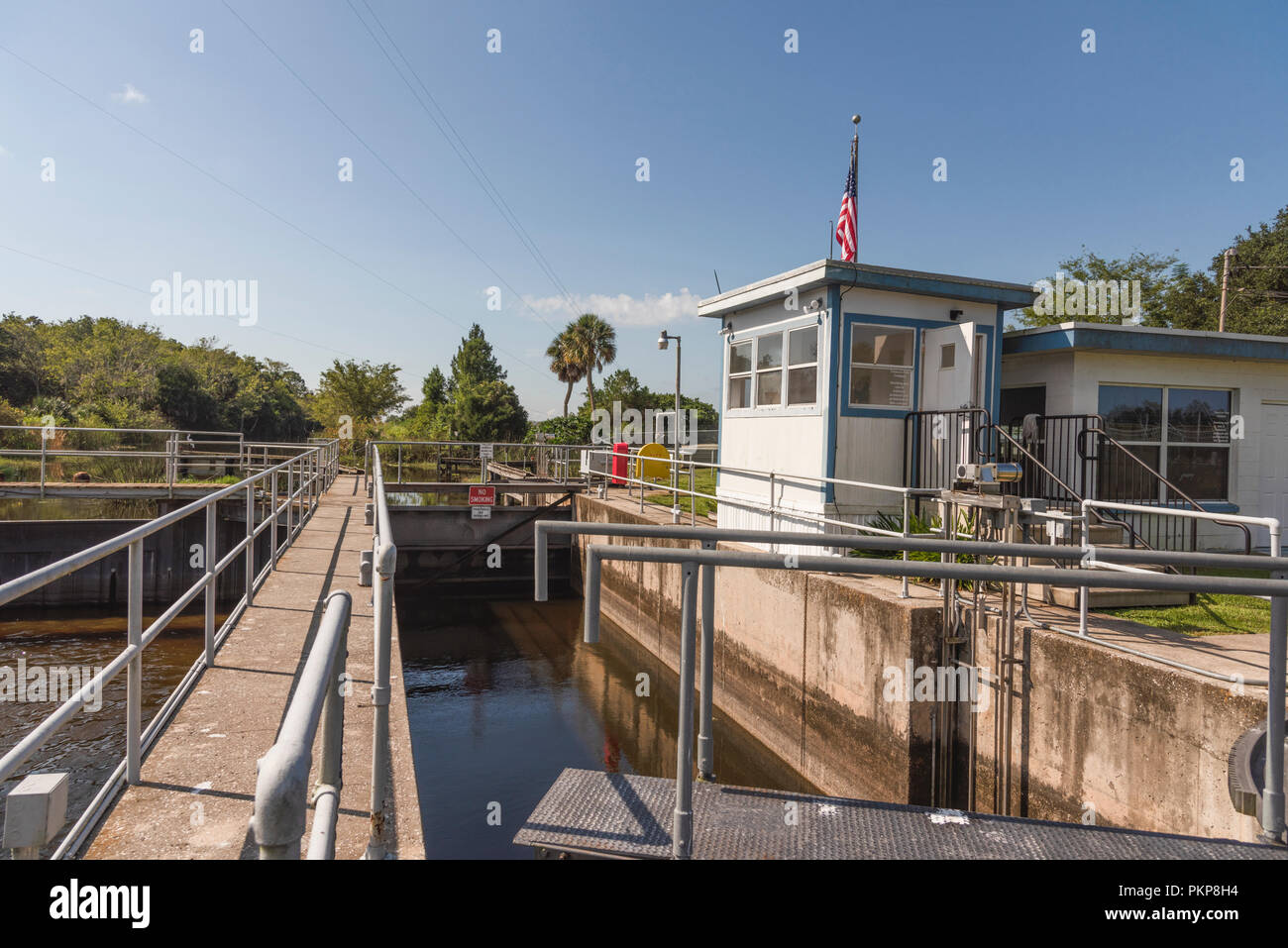 Florida spillway hi-res stock photography and images - Alamy