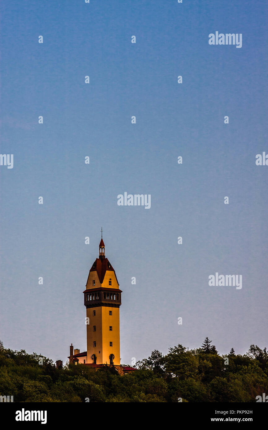 Heublein tower hi-res stock photography and images - Alamy