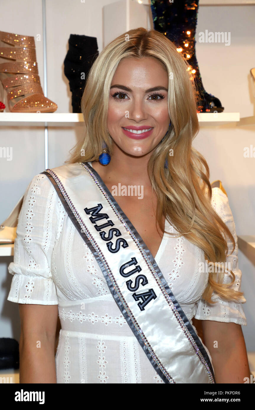 Sarah Rose Karr A Grandi User Blog:TiwaGrande/Favourite Look Of Every