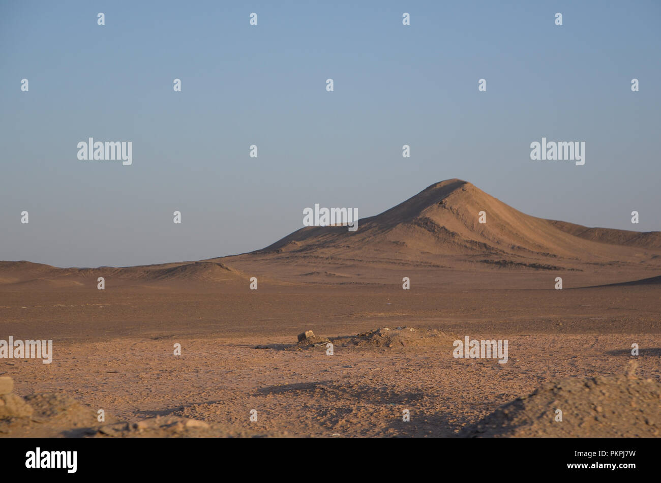 Desert landscape near Yazd, Iran Stock Photo - Alamy