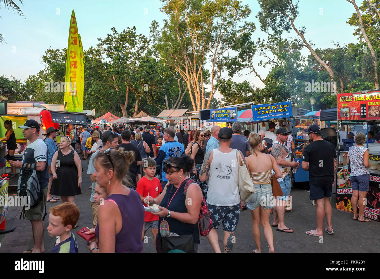 Crowd of people enjoying the Mindil Beach Sunset Market in Darwin ...