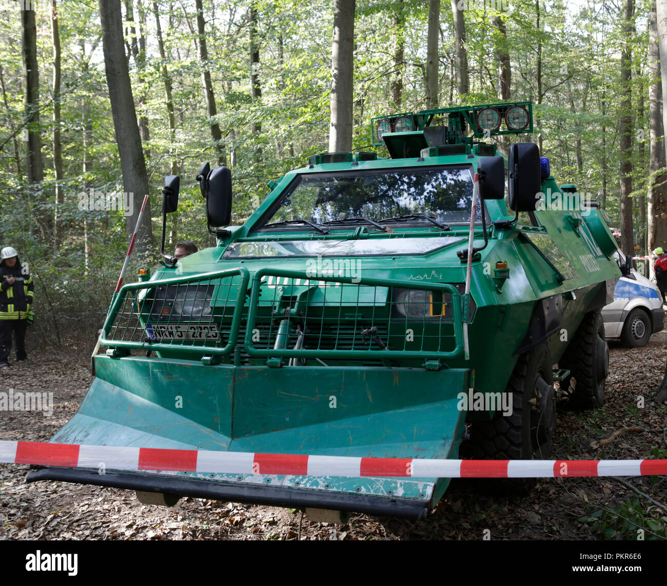 Police sweeping tank hi-res stock photography and images - Alamy
