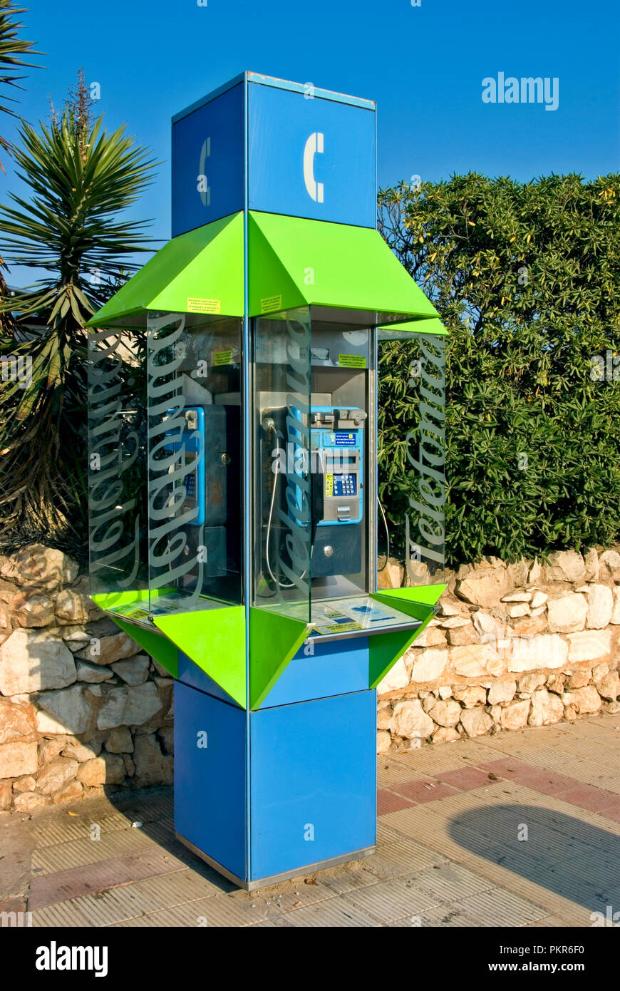 Public telephone spain hi-res stock photography and images - Alamy