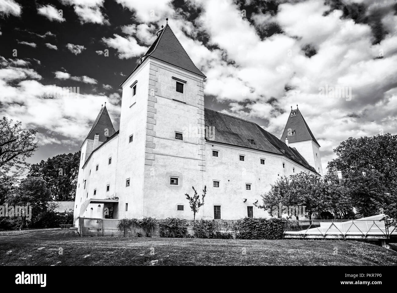 Famous castle Orth in Austria. Architectural scene. Travel destination ...
