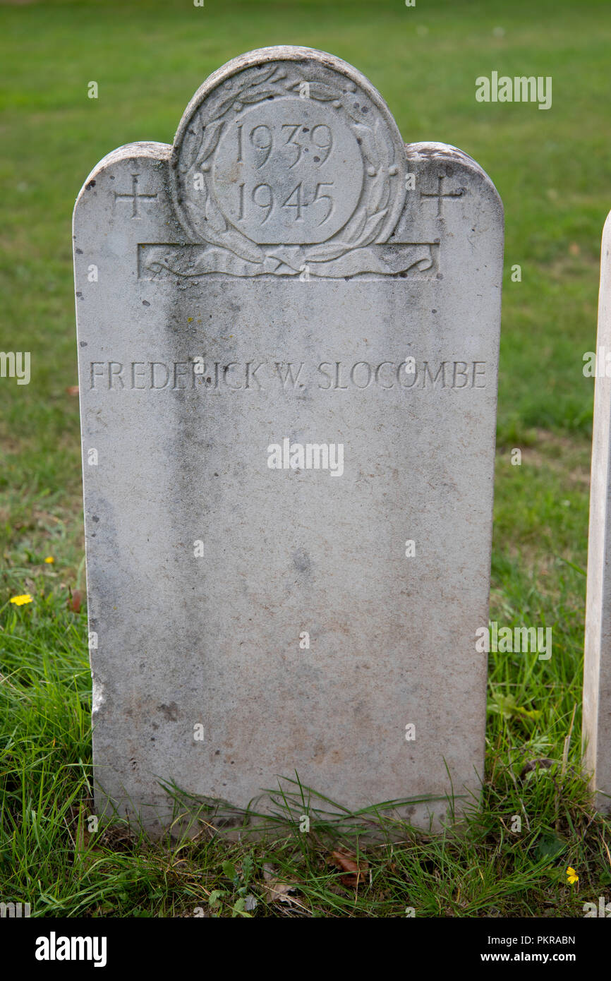 The 1939-1945 Bath Air Raid Grave of Frederick W Slocombe at Haycombe ...