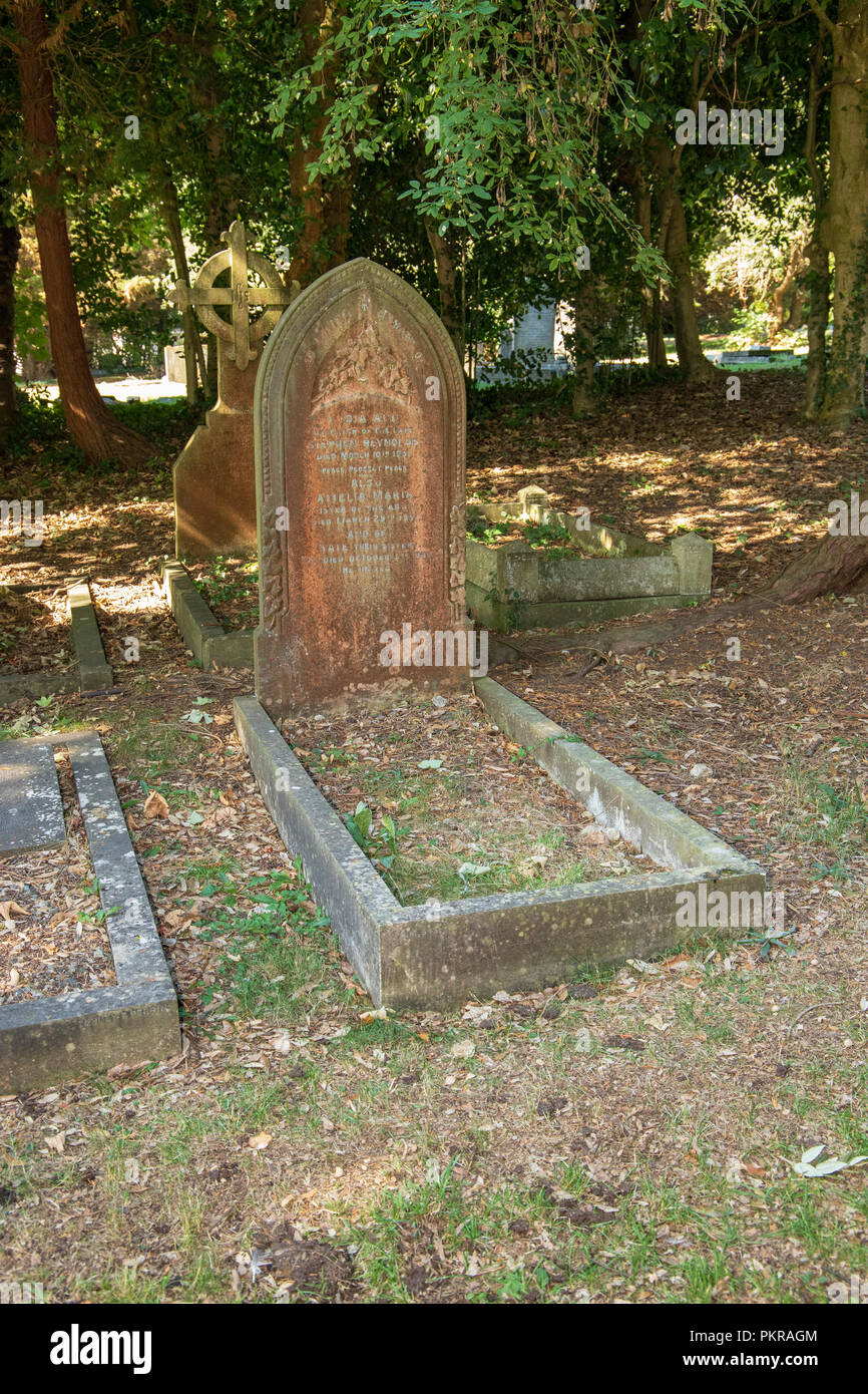 The Grave of Lydia Ann Reynolds 1931 at Locksbrook Cemetery, Bath Stock ...