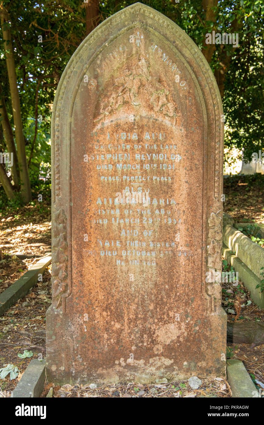 The Grave of Lydia Ann Reynolds 1931 at Locksbrook Cemetery, Bath Stock ...