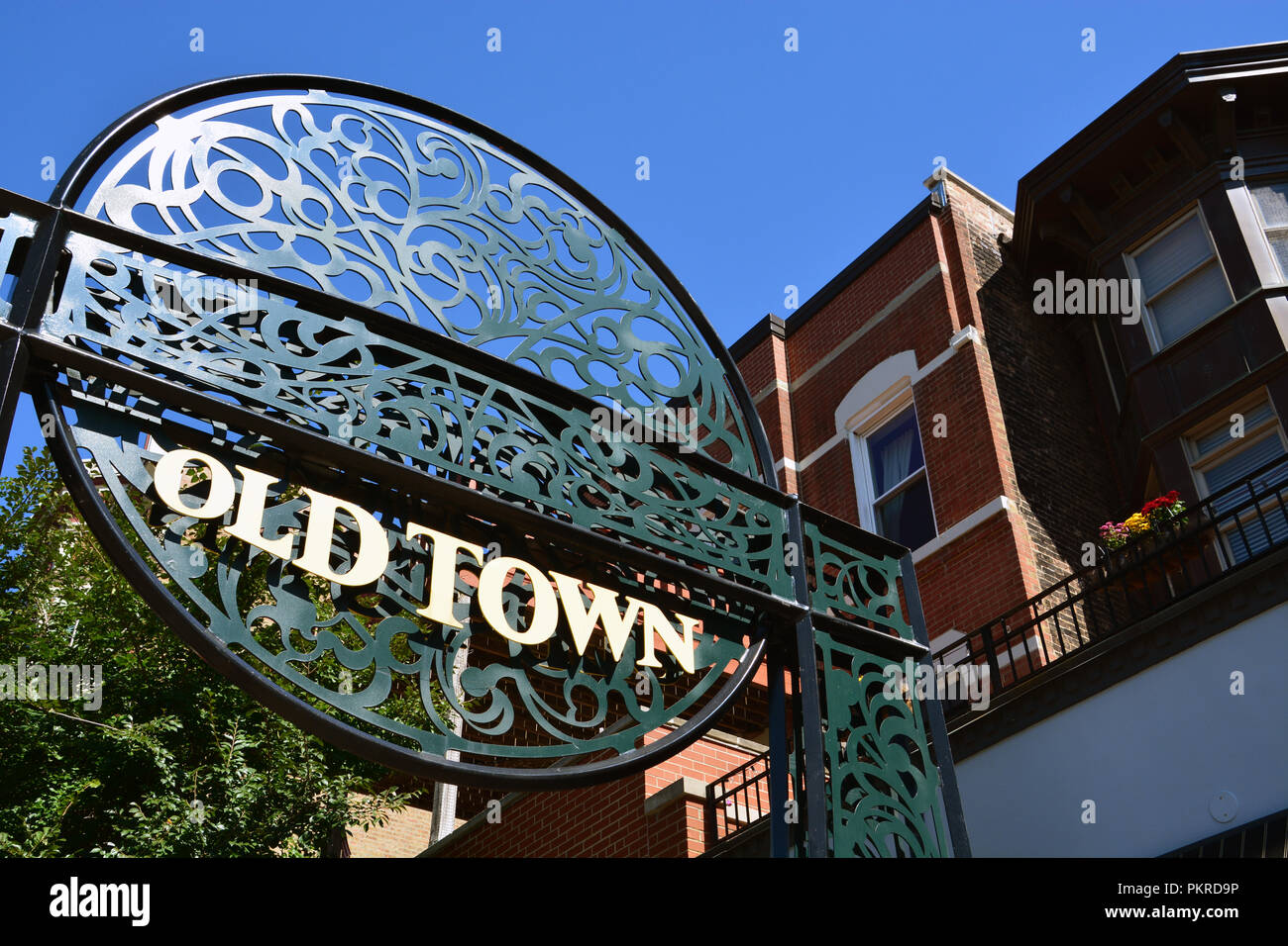 Chicago illinois old town sign hi-res stock photography and images - Alamy