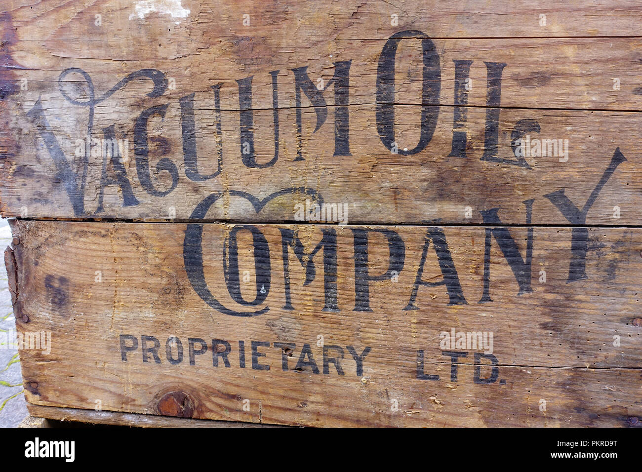 Vacuum oil hi-res stock photography and images - Alamy