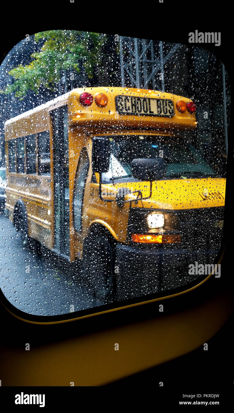 Student looking out bus window hi-res stock photography and images - Alamy