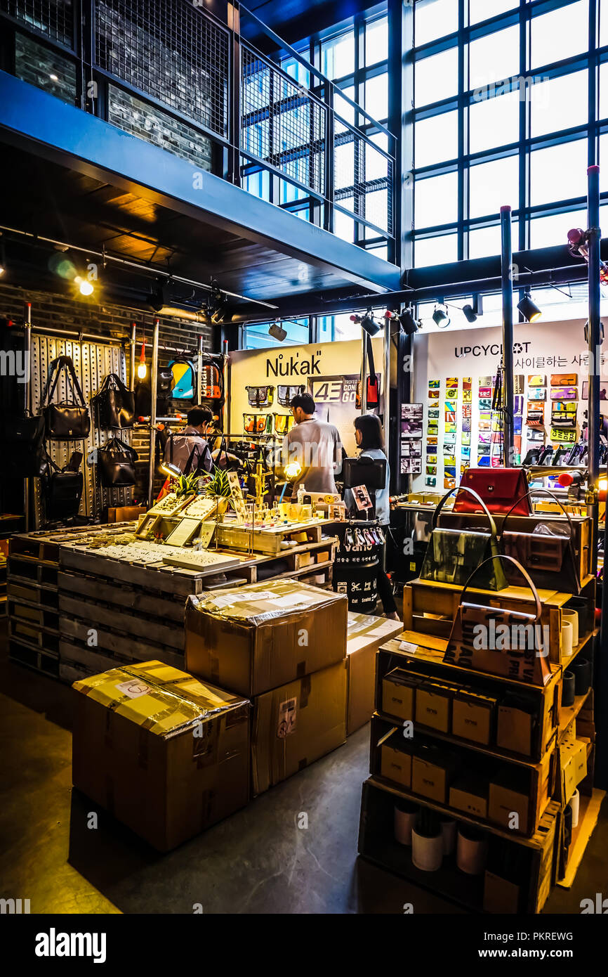 Common ground mall seoul hi-res stock photography and images - Alamy