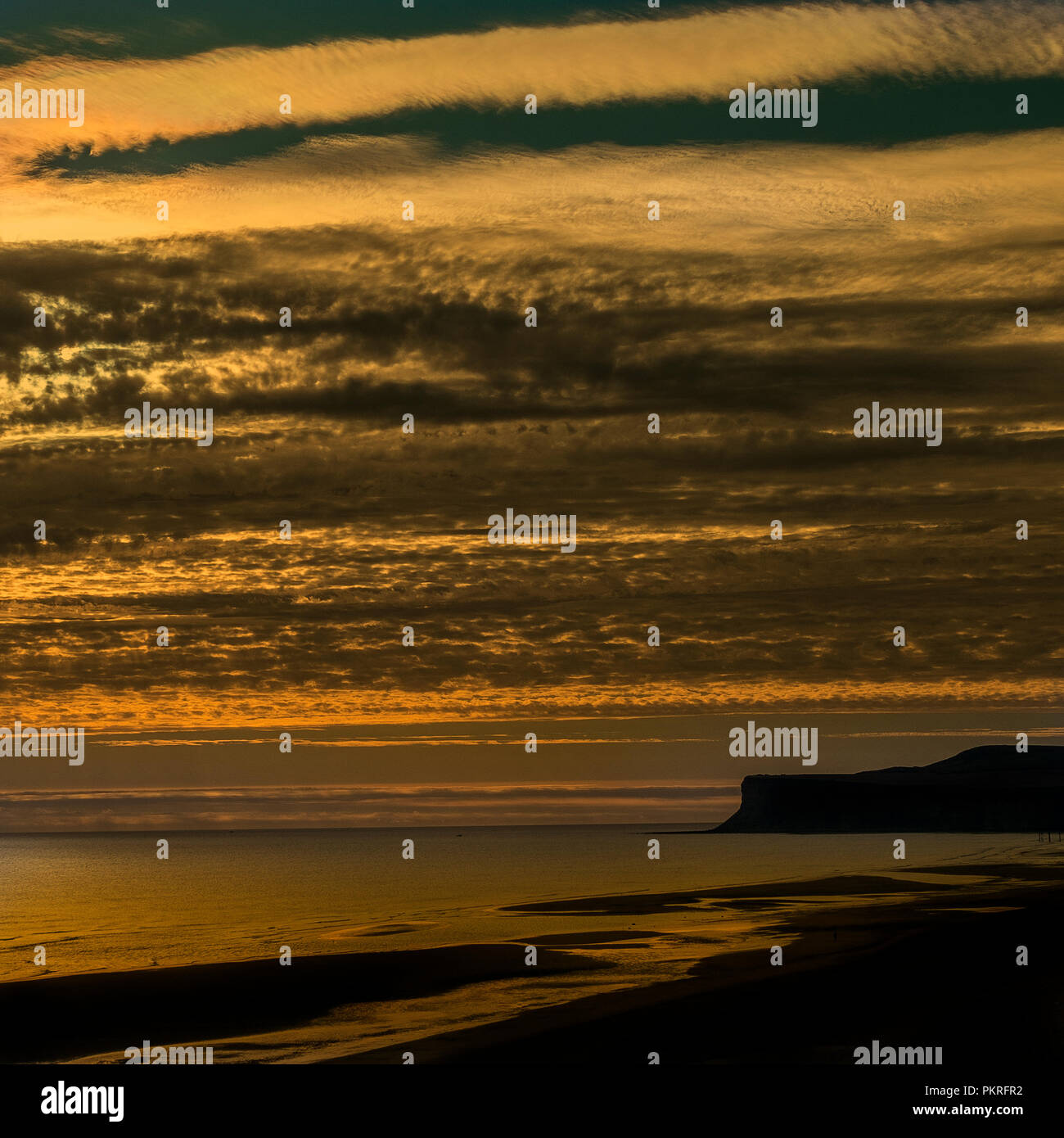 Shadow tourists cliff vacation hi-res stock photography and images - Alamy