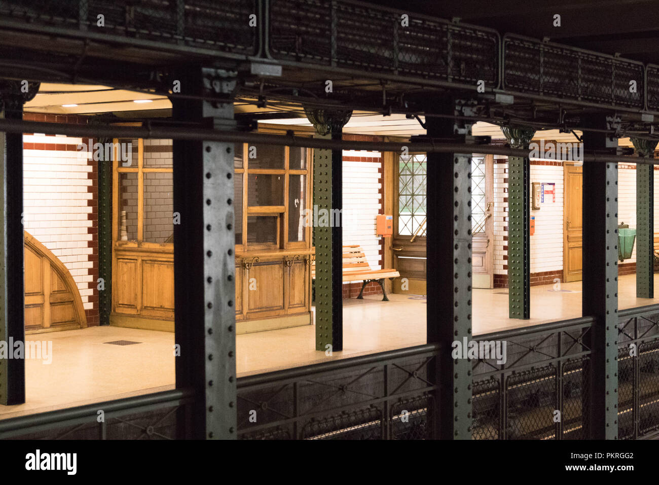 Budapest metro old hi-res stock photography and images - Alamy