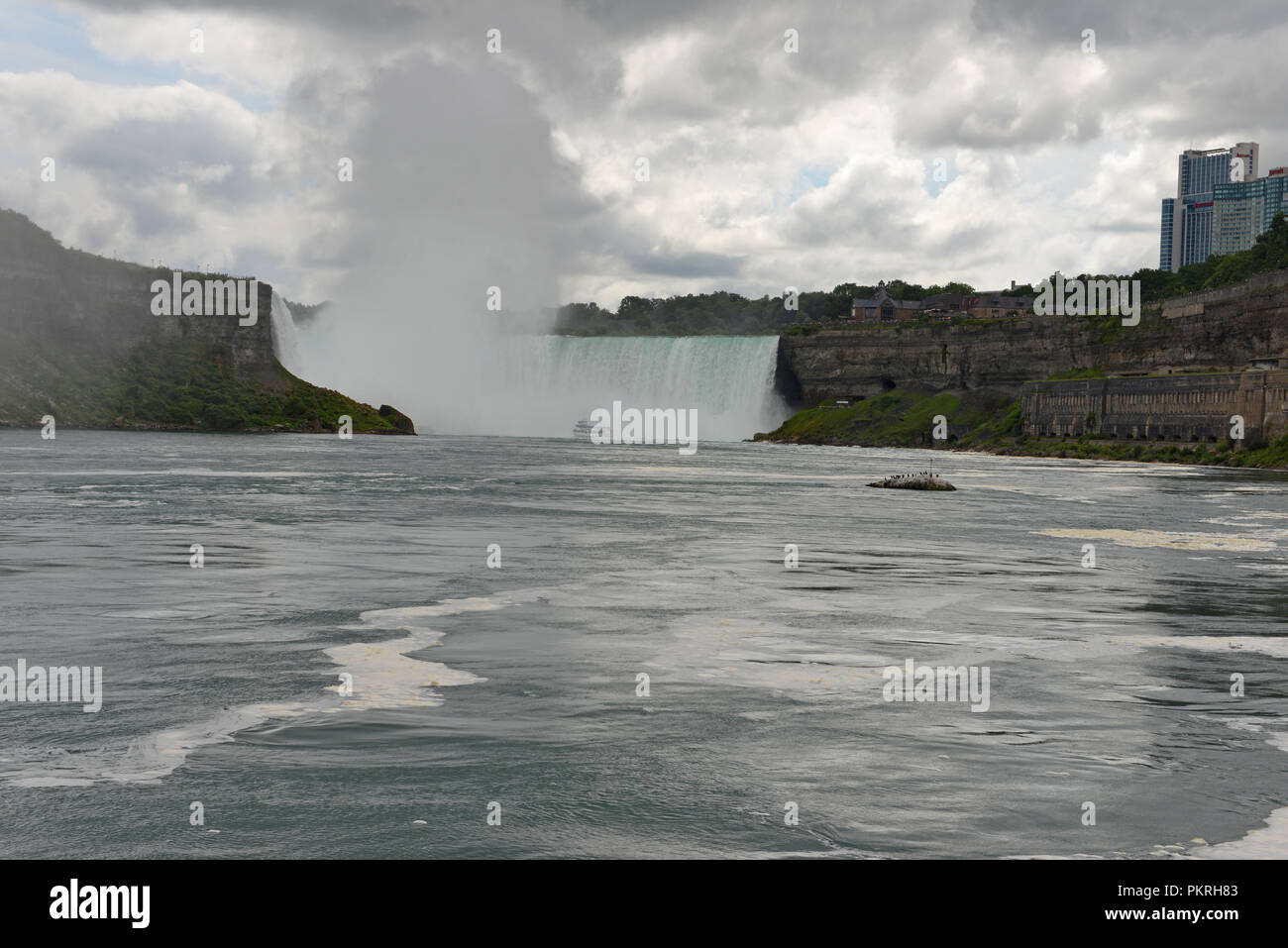 Niagara falls hornblower cruise hi-res stock photography and images - Alamy