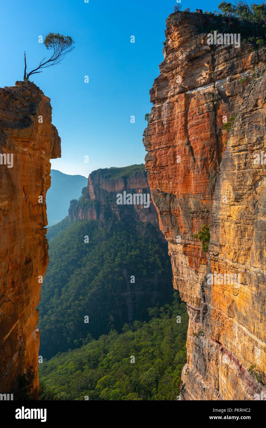 Hanging Rock Blue Mountains Australia Stock Photo - Alamy