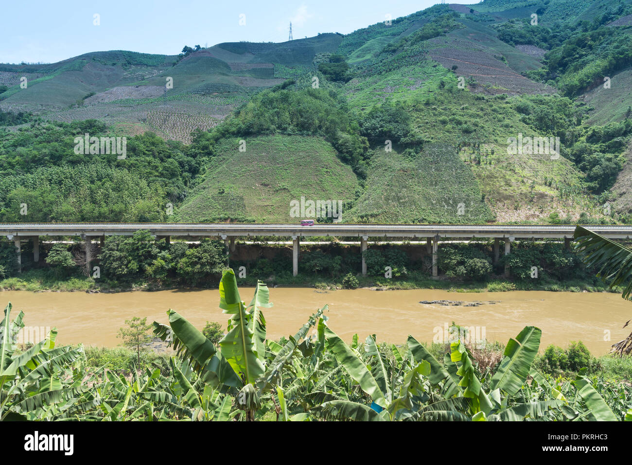 Vietnam china border red river hi-res stock photography and images - Alamy