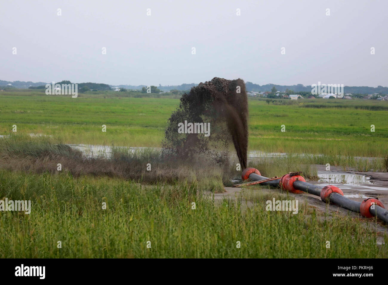 River dredging bangladesh hi-res stock photography and images - Alamy
