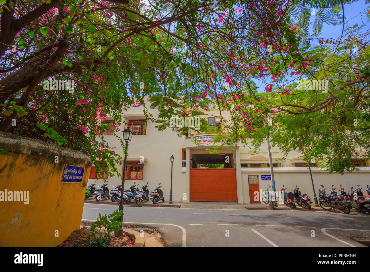 School building india hi-res stock photography and images - Alamy