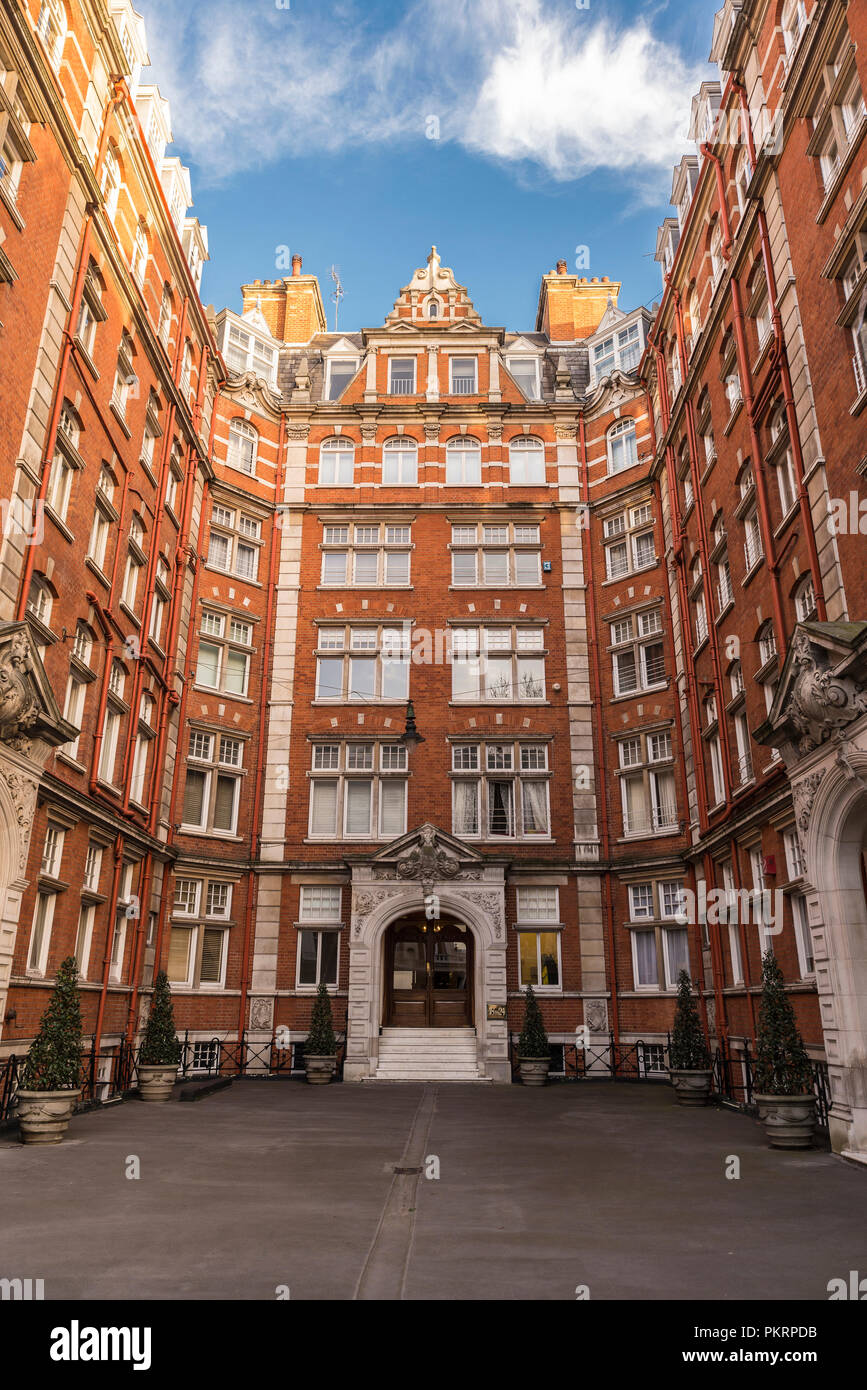 Facade of an old classic building in London, England, United Kingdom ...