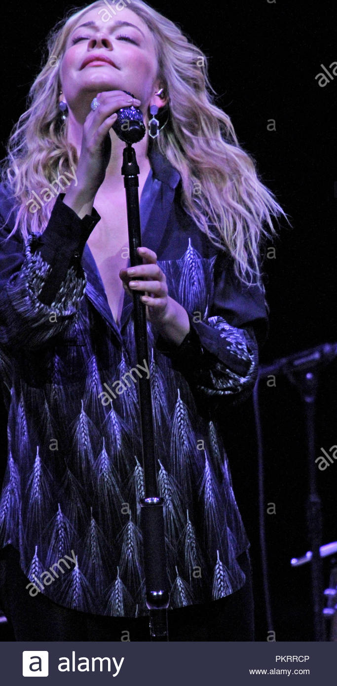 Leann Rimes Stock Photos & Leann Rimes Stock Images - Alamy