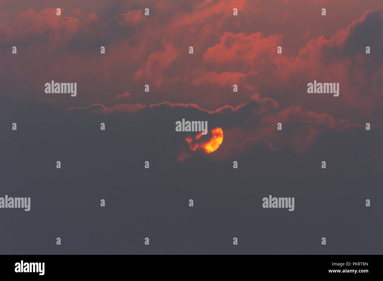 Incredible sun set hi-res stock photography and images - Alamy