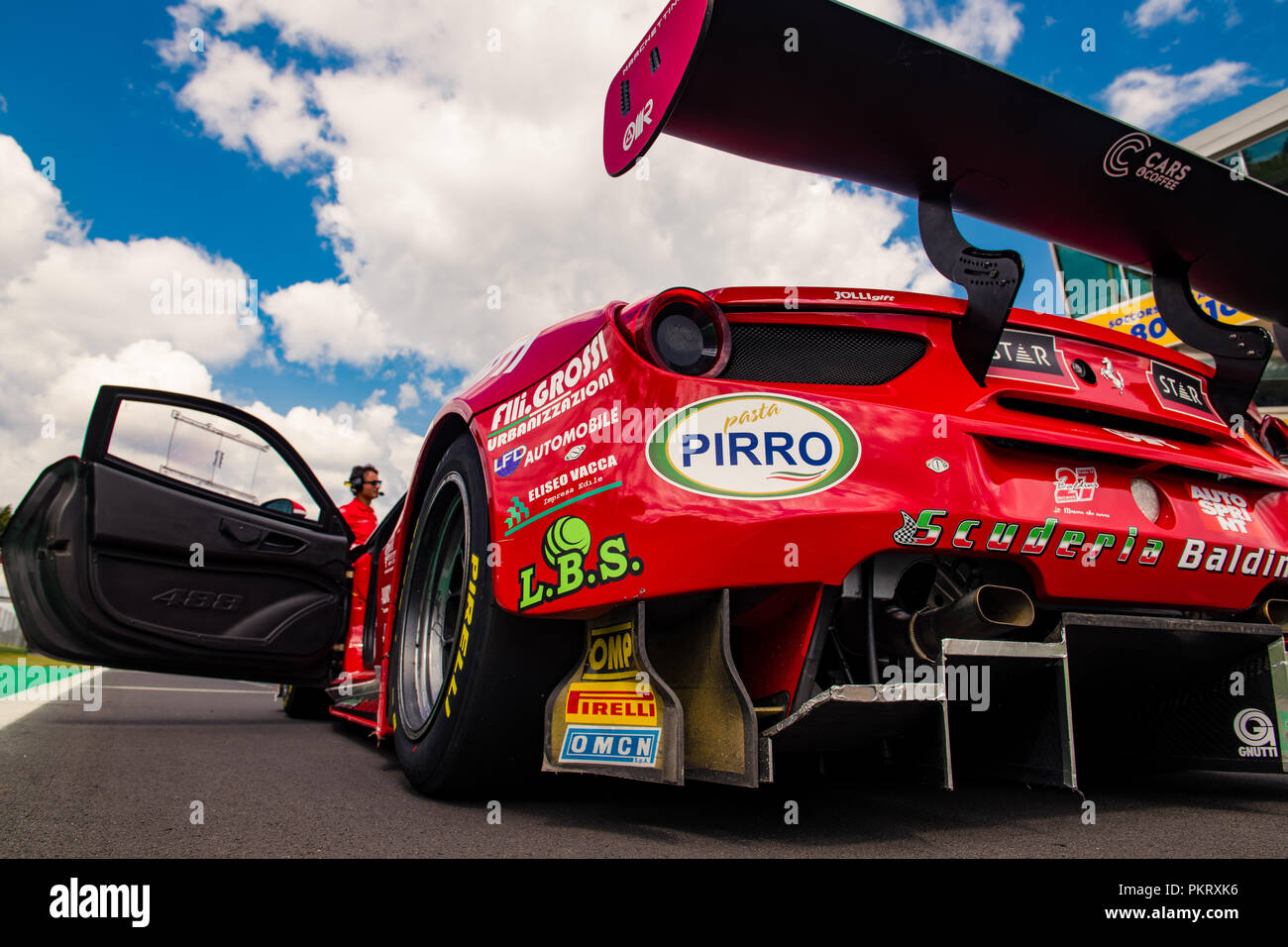 Rear view perspective hi-res stock photography and images - Alamy