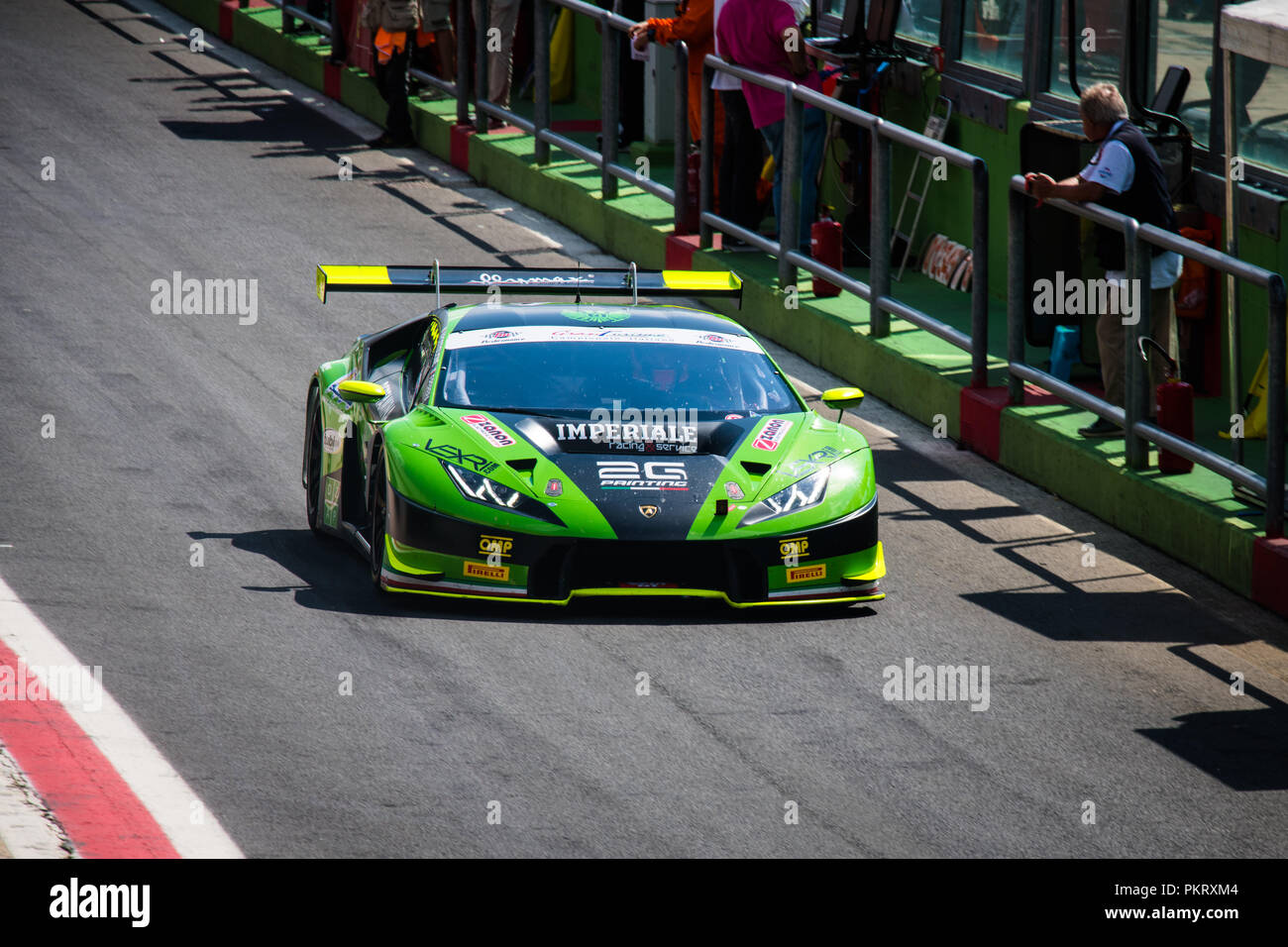 Fast lane cars hi-res stock photography and images - Alamy