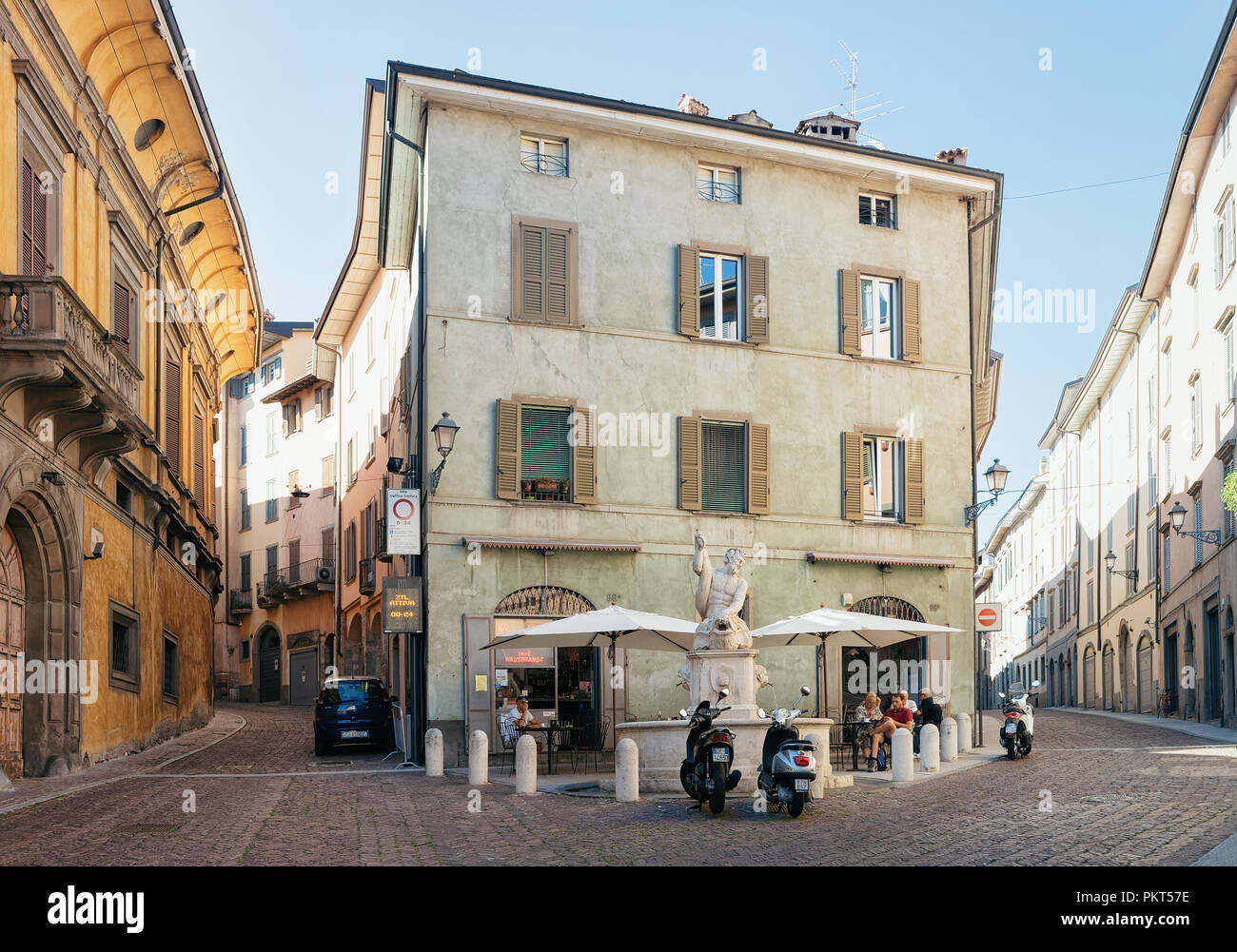 Via pignolo hi-res stock photography and images - Alamy