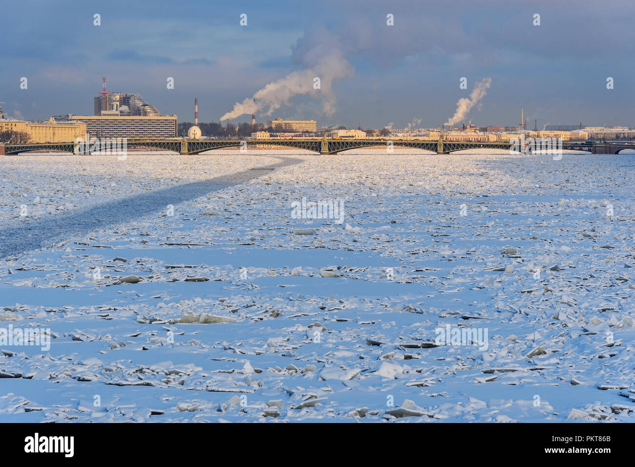 Trinity bridge over frozen hi-res stock photography and images - Alamy
