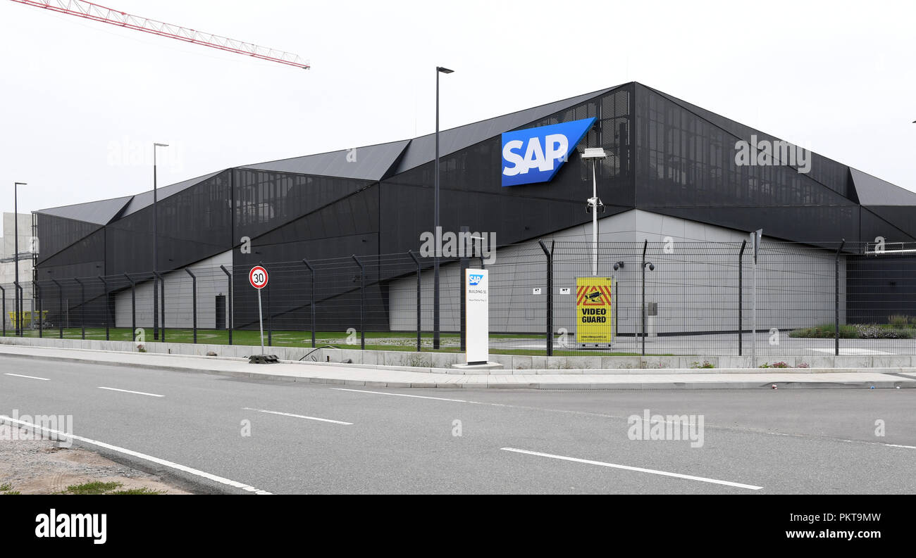 Exterior view sap center hi-res stock photography and images - Alamy