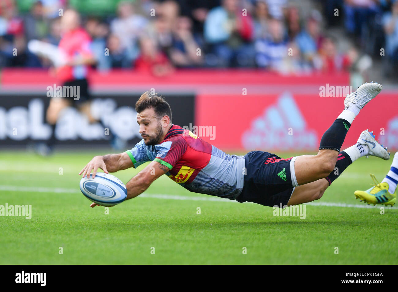 The stoop rugby hi-res stock photography and images - Alamy