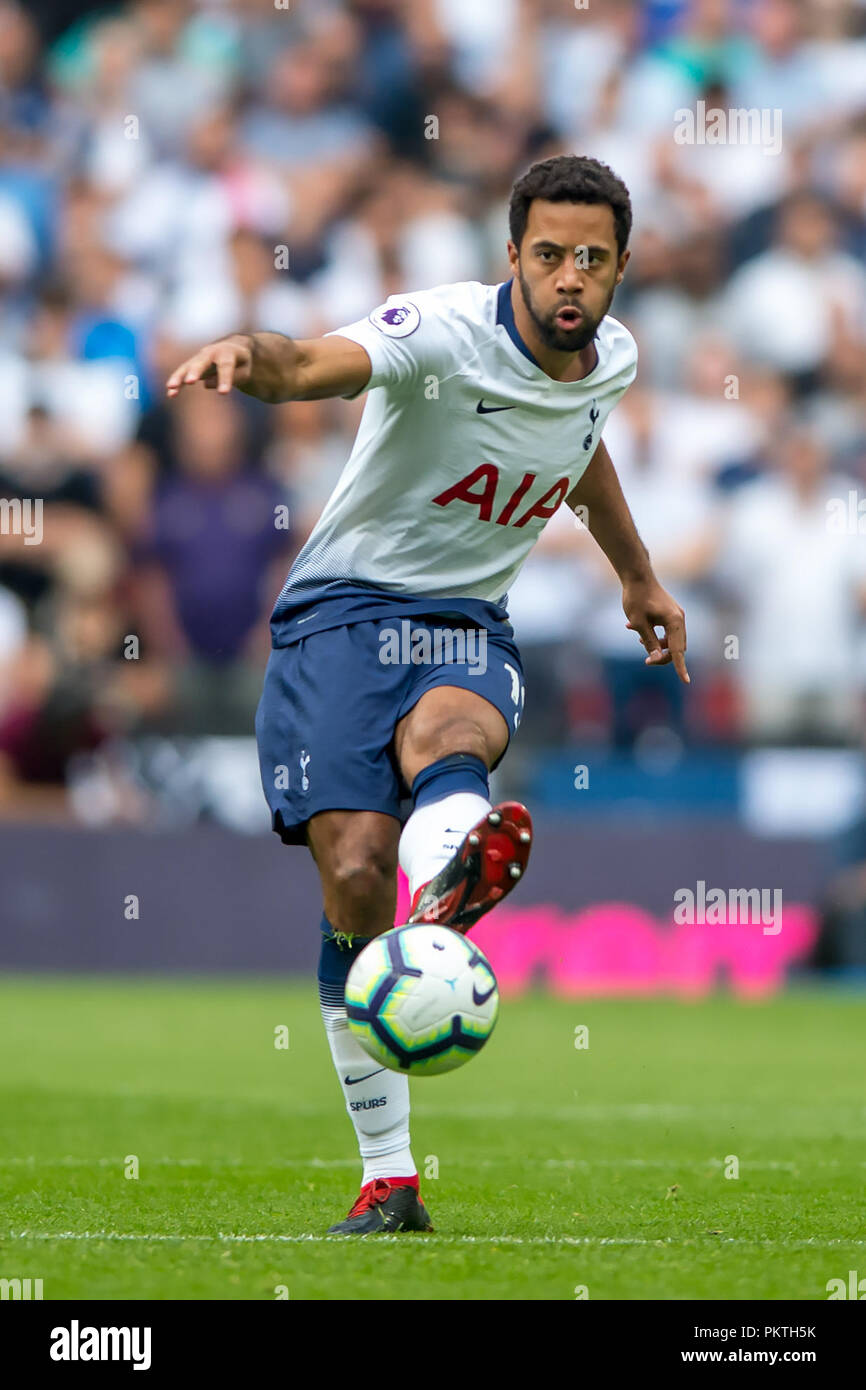 Mousa dembele tottenham hi-res stock photography and images - Alamy