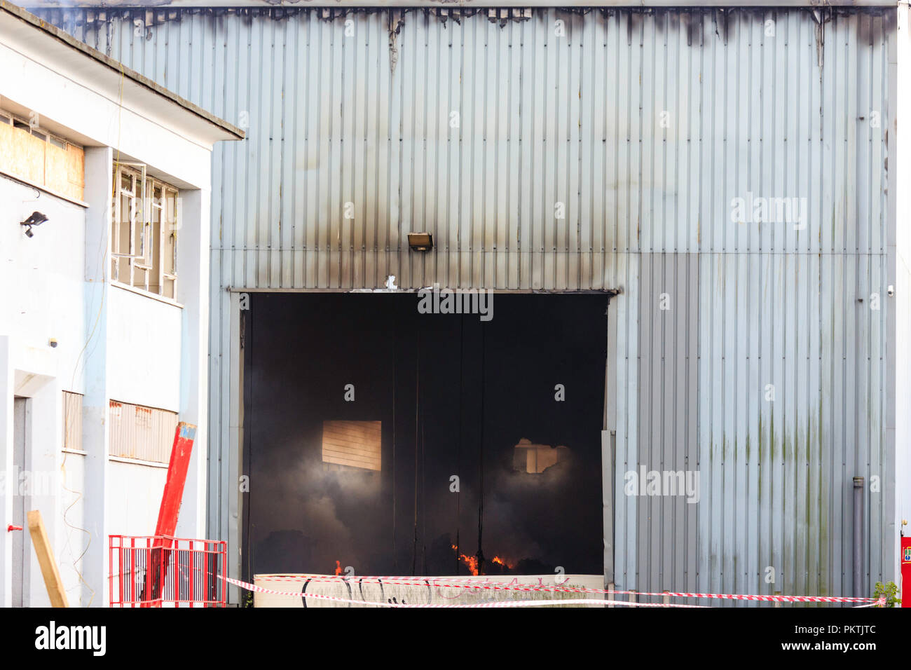 Cummins factory fire at Westwood, Margate. Open door warehouse with ...