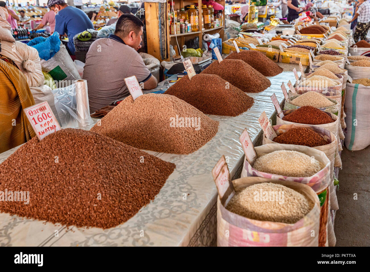 Shops in the famous Osh Bazaar in Bishkek, Kyrgyzstan Stock Photo - Alamy