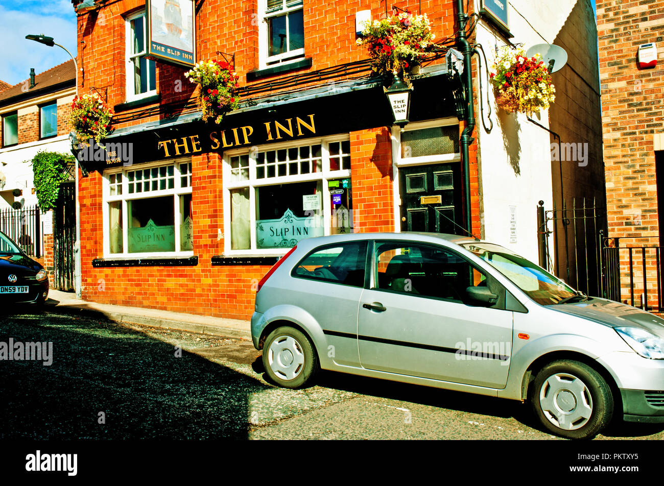 The Slip Inn, Clementhorpe, York, England Stock Photo - Alamy
