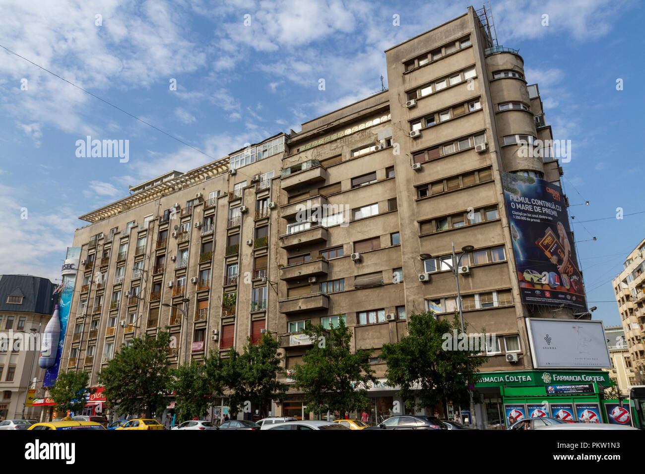 Multi storey housing block hi-res stock photography and images - Alamy