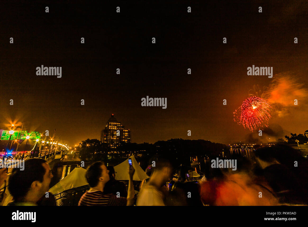 Forth of July Fireworks Mortensen Riverfront Plaza Hartford ...