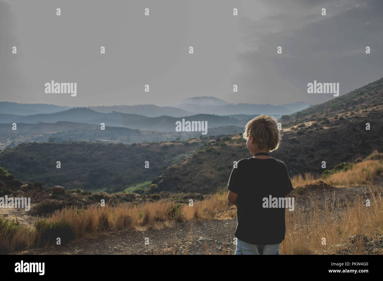 Hilly horizon hi-res stock photography and images - Alamy
