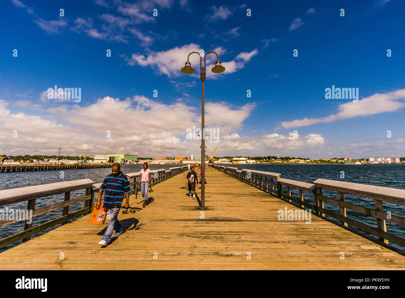 Fishing Pier Fort Trumbull State Park New London, Connecticut, USA ...