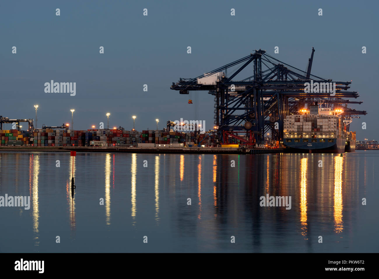 Container port night hi-res stock photography and images - Alamy