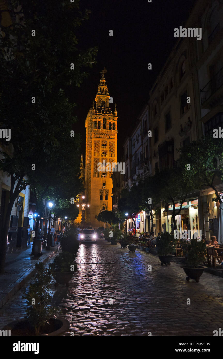 Streets of seville hi-res stock photography and images - Alamy