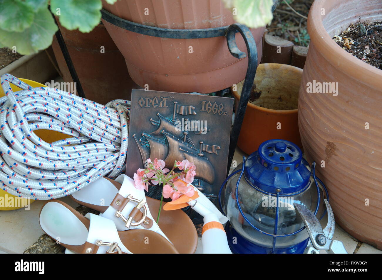 drop different things on floor Stock Photo - Alamy