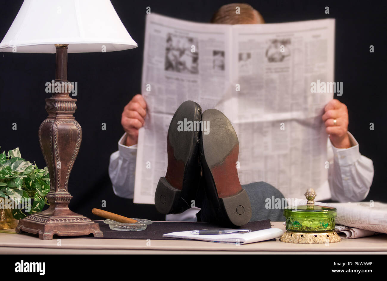 Smoking feet hi-res stock photography and images - Alamy