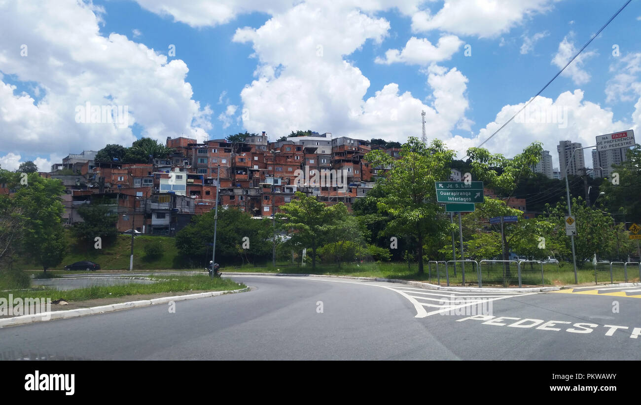 Sao paulo slum hi-res stock photography and images - Alamy